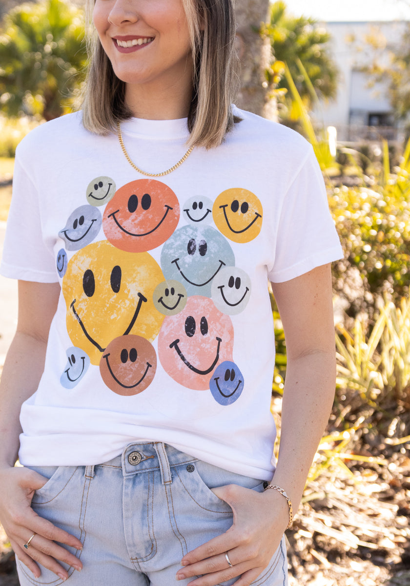 RETRO SMILEY COLLAGE OVERSIZED GRAPHIC – RAOK boutique
